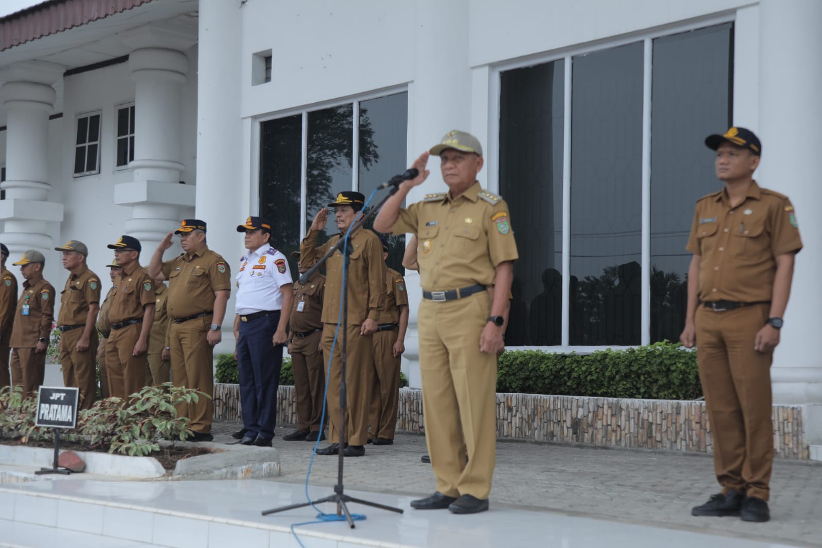 Bupati Asahan Pimpin Apel Gabungan Pertama Tahun 2024 – SuaraIndo.id