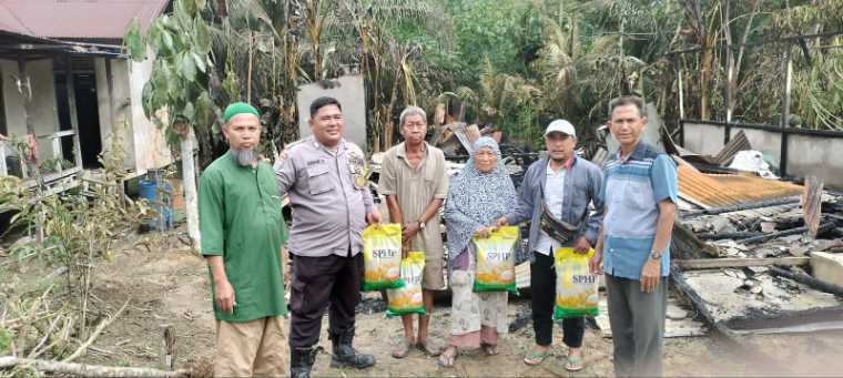 Rumah Lansia di Sekadau Ludes Terbakar, Kerugian Capai Ratusan Juta Rupiah - Sumber : Suaraindo ...