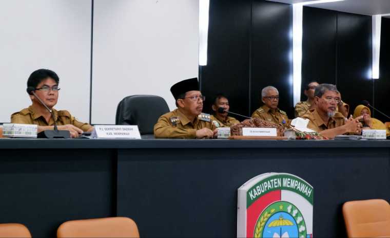 Pj Bupati Mempawah Ismail Ikuti Peringatan Hari Antikorupsi Sedunia 2024 Secara Virtual ...