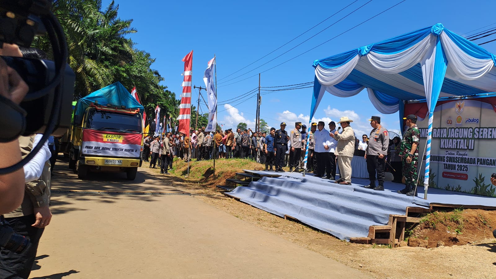 Presiden Prabowo Hadiri Panen Raya Jagung di Bengkayang, Tegaskan Komitmen Ketahanan Pangan ...