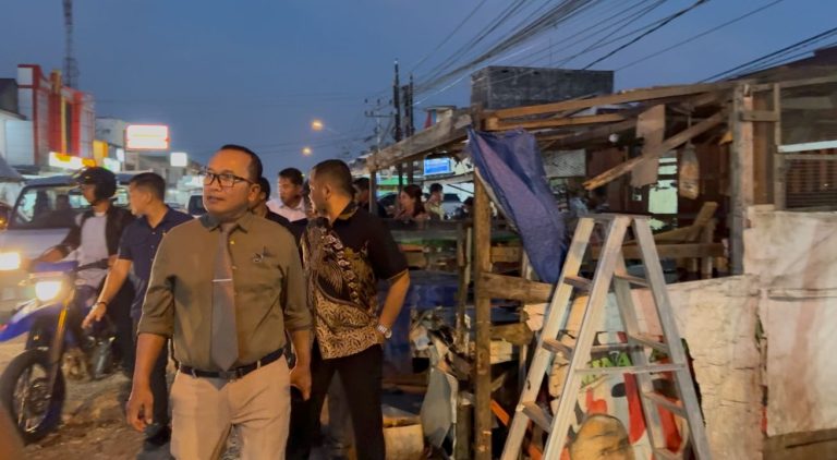 Pemkab Kubu Raya Tindaklanjuti Keluhan Jalan Perdamaian, Bupati Sujiwo ...